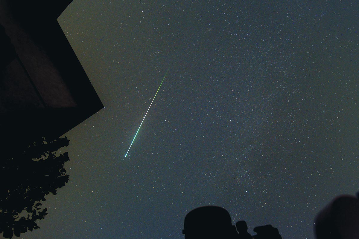 Meteoroid steals the show | The Coonamble Times