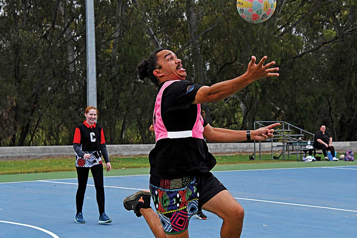 Into the thick of Tuesday night netball | The Coonamble Times