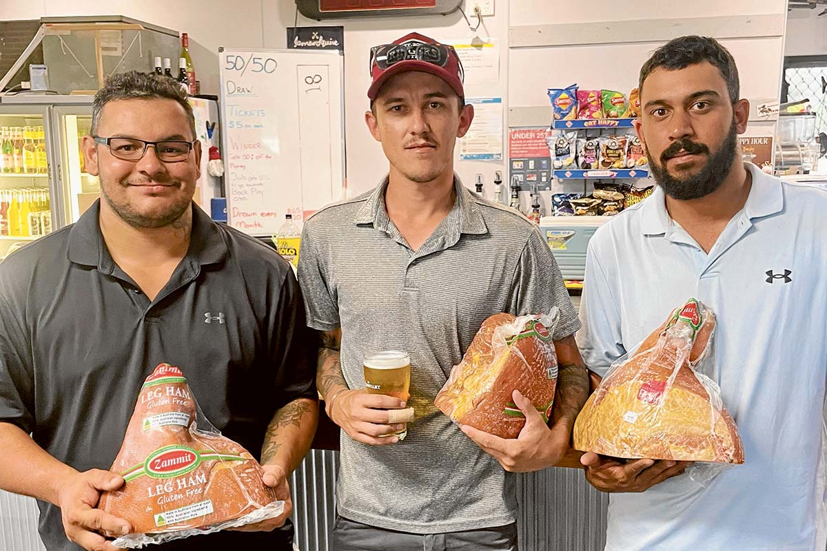 Golfers go ham on the green | The Coonamble Times
