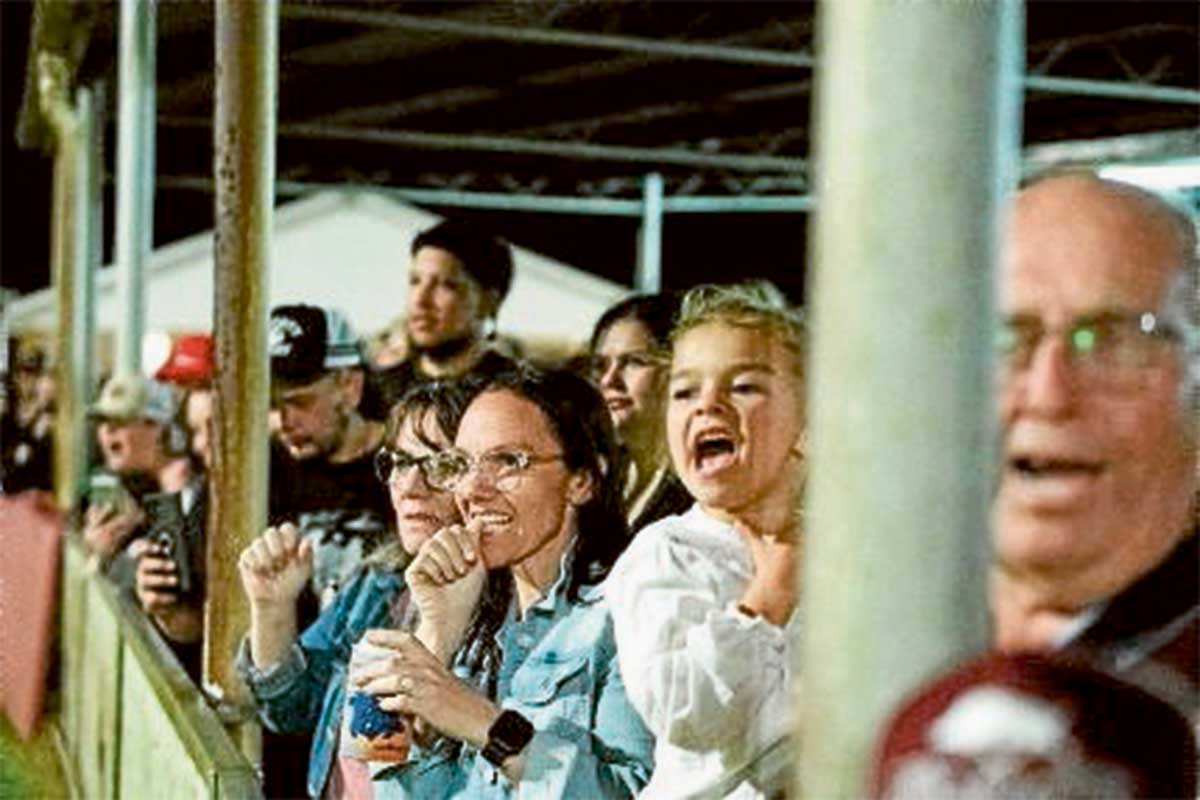 Another year for Coonamble’s greyhound carnival | The Coonamble Times