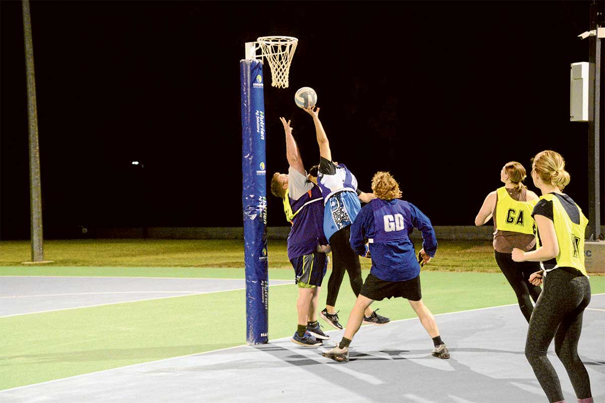 Netballers fire up for grand final spots | The Coonamble Times